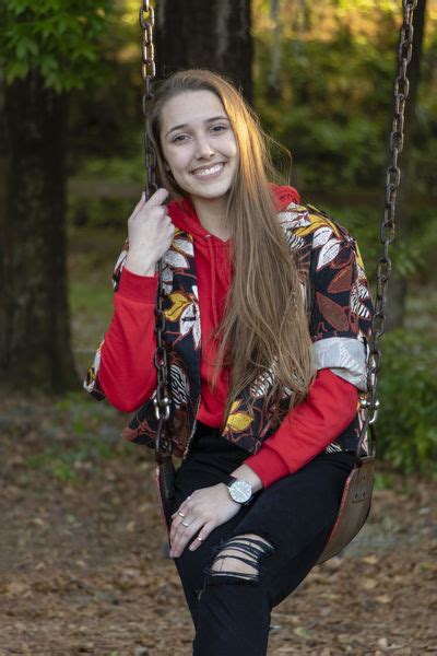 Redhead Escort Service For Vips Call Girls Online In Columbia