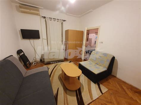 Garsonjera Kod Djeram Pijace Halo Oglasi