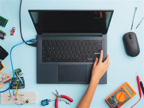 پیشرفت تحصیلی کودکان و نوجوانان با یادگیری برنامه نویسی جونیورا بلاگ