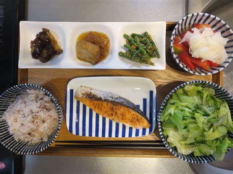 焼魚鮭メインの献立2018年6月23日 我が家の献立の記録、糖尿病で食事制限、リウマチの記録