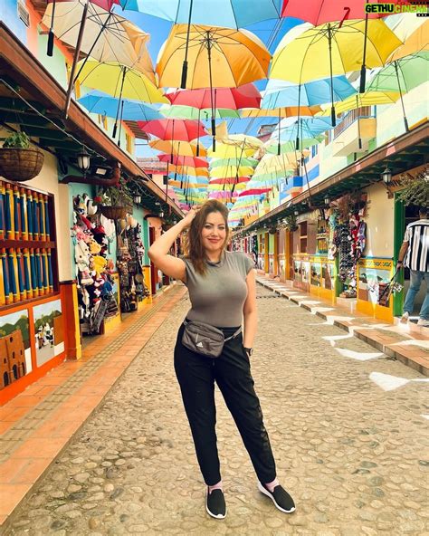 Munmun Dutta Wiki Biography Age Gallery Spouse And More