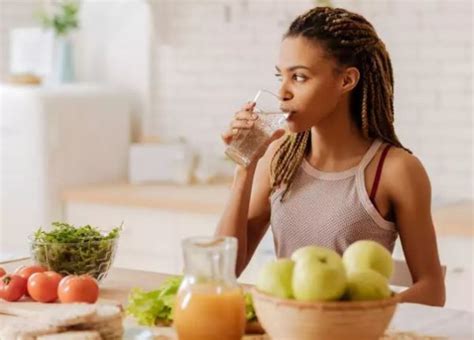 Heres Why You Shouldnt Drink Water Immediately After Eating Fakaza News