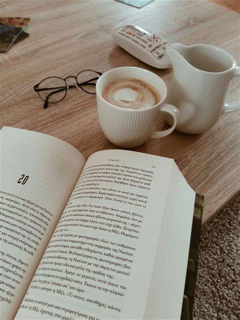 Pin By ᴹᴼᴼᴺᶜᴴᴵᴸᴰ On ᴘʜᴏᴛᴏɢʀᴀᴘʜʏ Coffee And Books Tea And Books Book