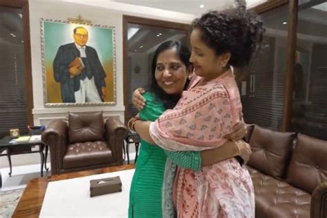 Jmm Leader Kalpana Soren Meets Sunita Kejriwal In Delhi News Asia