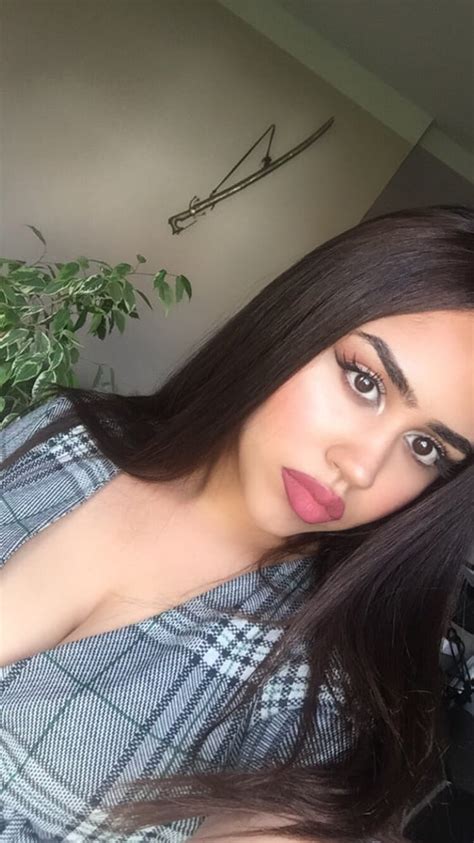 Beurette Marocaine Gros Cul Gros Seins Bouche De Suceuse Photo 3