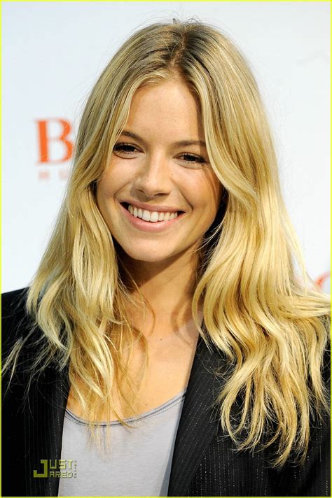 Sienna Miller Is A Boss Orange Babe Photo 1969681 Sienna Miller