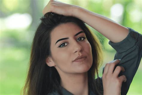 What Are The Characteristics Of Women From Azerbaijan