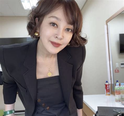 또 단체방 모으고 있다…이승연 사칭 계정 주의 당부
