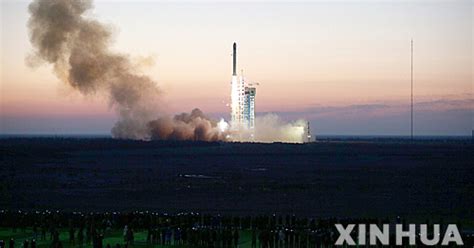암흑물질 탐측을 위해 우주로 출발하는 중국 인공위성