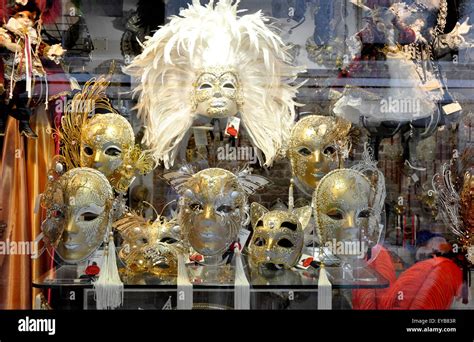 Fasching masken Fotos und Bildmaterial in hoher Auflösung Alamy
