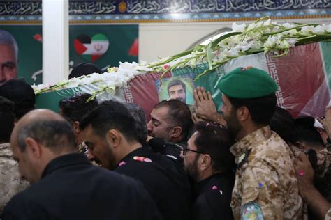 وداع تیپ نیروهای ویژه صابرین با پیکر شهید جندقی ایسنا