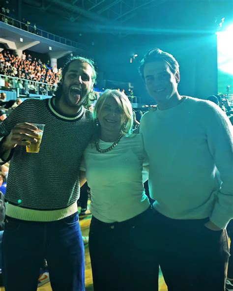 Gianmarco Tamberi Con La Mamma E Il Fratello