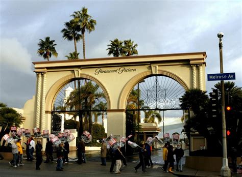 Dos Actores Demandan A Paramount Por Un Desnudo Infantil En Un Filme De