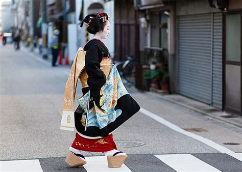 Del Furore Di Aver Libri Storia Proibita Di Una Geisha Un Mondo