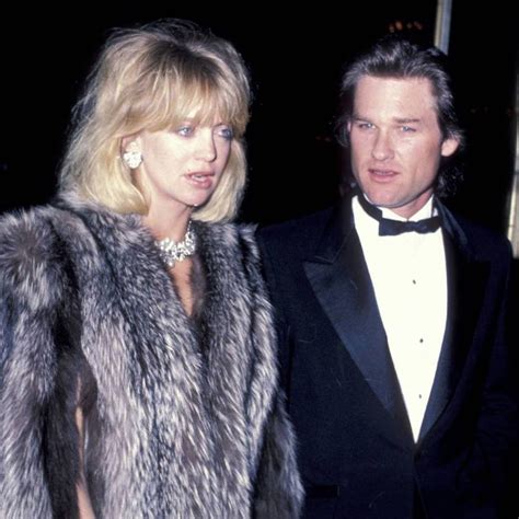Goldie Hawn Steps Out With Kurt Russell For Christmas Shopping In