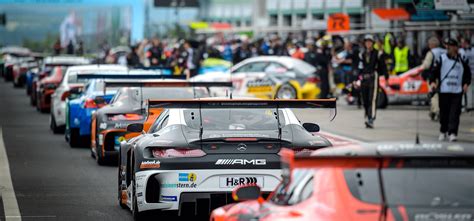 Stunden Rennen auf dem Nürburgring