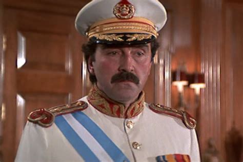 Pedro Armendáriz Jr Alias Le Club James Bond France