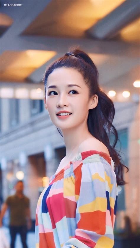 ปักพินโดย Vaaty23 ใน Li Qinหลี่ชิน 李沁 นางแบบ ความงาม ผู้หญิง