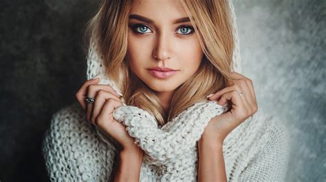 Blonde Girl Portrait Wallpapers Wallpaper Cave