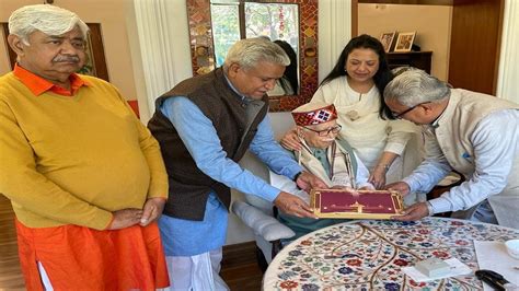 Lk Advani రామమందిరం ప్రతిష్ఠాపనకు అద్వానీ వస్తున్నారు వీహెచ్‌పీ నేత