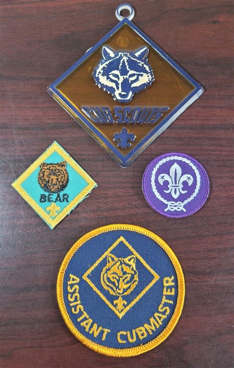 Boy Scouts Of America Patches And Suncatcher Assistant Cubmaster Bear