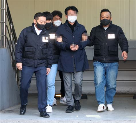 이재명 급습 피의자 구속 심사 출석 8쪽 짜리 변명문 제출 서울경제