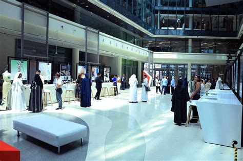 خريجو معهد دبي للتصميم يبدعون في الذكاء الاصطناعي والاستدامة صحيفة الخليج