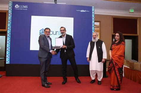 Mr Farrukh Omar Ceo Spursol Receives An Award For The Organisation