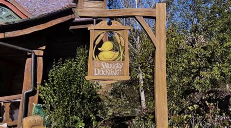 First Look Inside Disneys New Snuggly Duckling Restaurant Allears Net