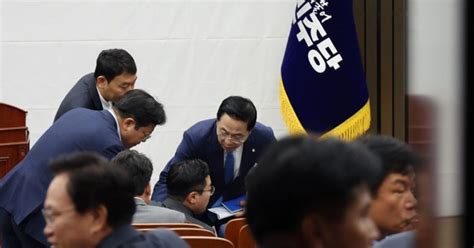 野 우원식 방송4법 제안 수용정부·여당 동의하면 협의체 논의