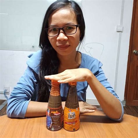 ម៉ាដាមលក់ទឹកប្រហុក សែបម៉ៃ ម៉ាដាមលក់ទឹកប្រហុក សែបម៉ៃ