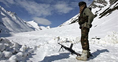 Disaster Strikes Indian Army Partol Hit By Avalanche In Leh One Jawan