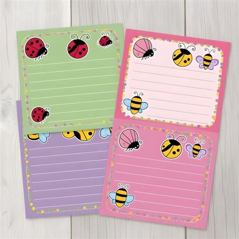 Una Tarjeta Con Una Abeja Y Una Nota Que Dice Abeja Imagen Premium