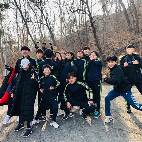 용호태권도 용호도장시범단 날도 좋고~ 너희도 좋고~ 너희랑 함께여서 좋고~ 고생했고 고생하자👍