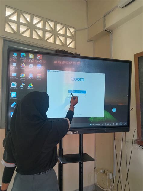 Pengecekan Jaringan Internet Kelas Hybrid