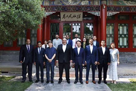 校长王希勤会见沙特投资部副部长赛乐一行 清华大学