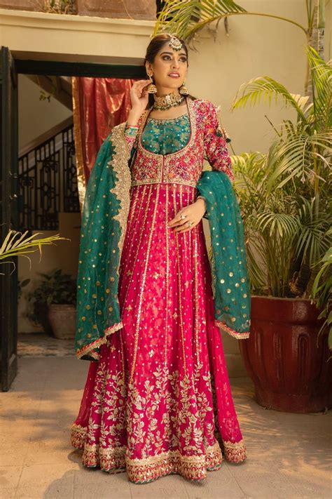 Traditional Pishwas And Lehenga Pakistani Bridal Dress Kleider