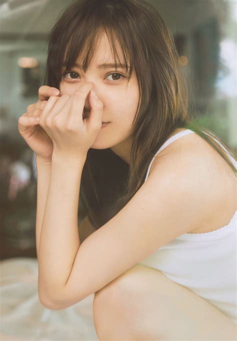 日向坂46・加藤史帆、1st写真集『会いたい』の裏表紙カット全4種＆秋元康の帯コメント公開 The First Times
