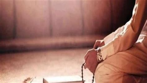 ما حكم صيام من لا يصلي؟