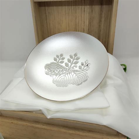 48％割引オレンジ系【返品交換対象商品】 盃 内閣総理大臣 純銀 箱付き 美品 銀杯 工芸品 アンティークコレクションオレンジ系 Ota
