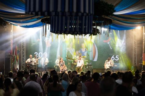 Fotos 1ª Noite Da Festa Pomerana Reúne Mais De 7 Mil Pessoas Na Cidade
