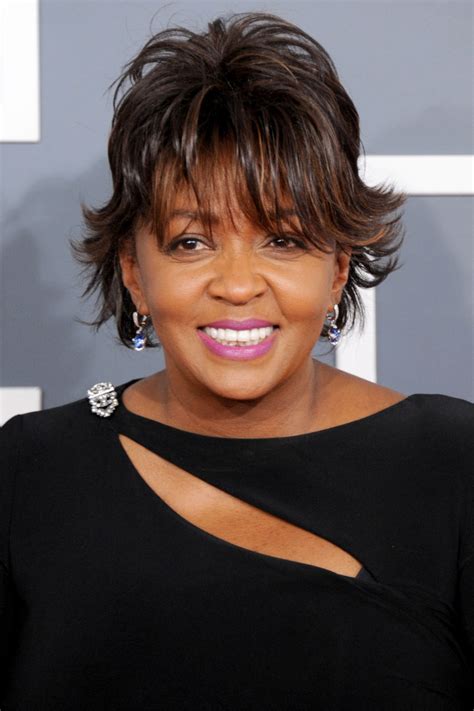 Anita Baker Tweets Shocked Response To Arrest Warrant The Hollywood