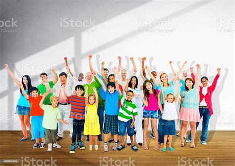 지역사회일원 투게더니스 어린이 Multiethnic 활기참 행복 C 2015년에 대한 스톡 사진 및 기타 이미지 2015년