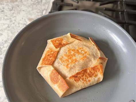 Best Beef Tortilla Wrap Recipe Quick Cheese Sauce Mydeliciousmeals