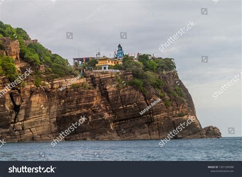 Sri Lanka Trincomalee Koneswaram Temple Images Stock Photos Vectors Shutterstock