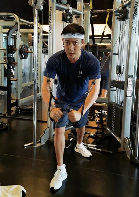陆毅生日晒家人和健身照，46岁身材健硕不油腻 ＊ 阿波罗新闻网