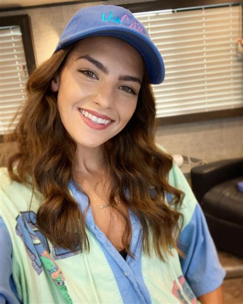 Kayla Compton Scrolller