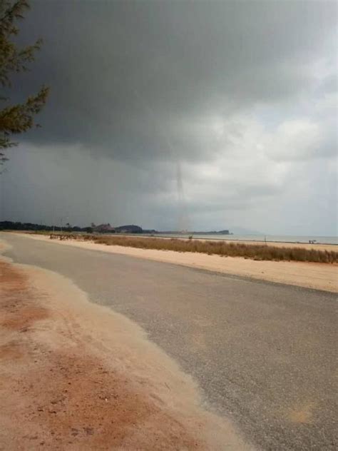 Angin Puting Beliung Mampir Ke Karimun Kundur News