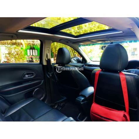 Mobil Honda HRV Prestige Sunroof Panoramic 1 8 AT 2015 Bekas Pajak