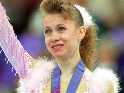 Olympic Figure Skater Oksana Baiul Memba Her